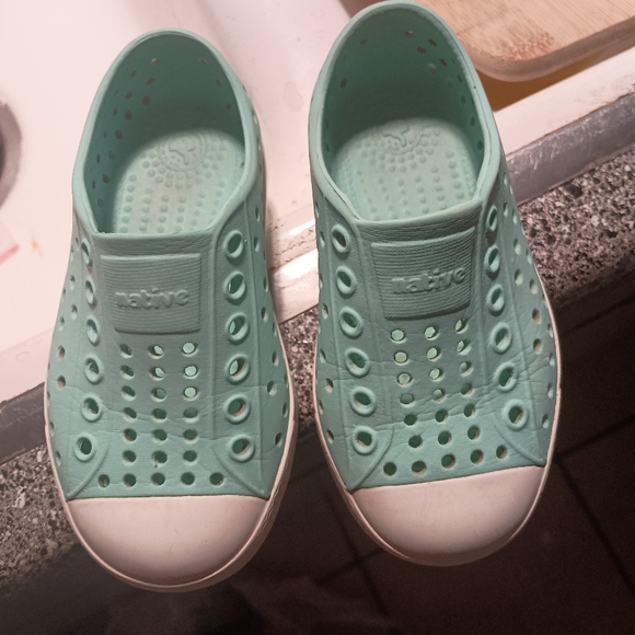 Native Shoes | Shoes | Native Little Kids Size C7 Us 7 Aqua Jefferson ...